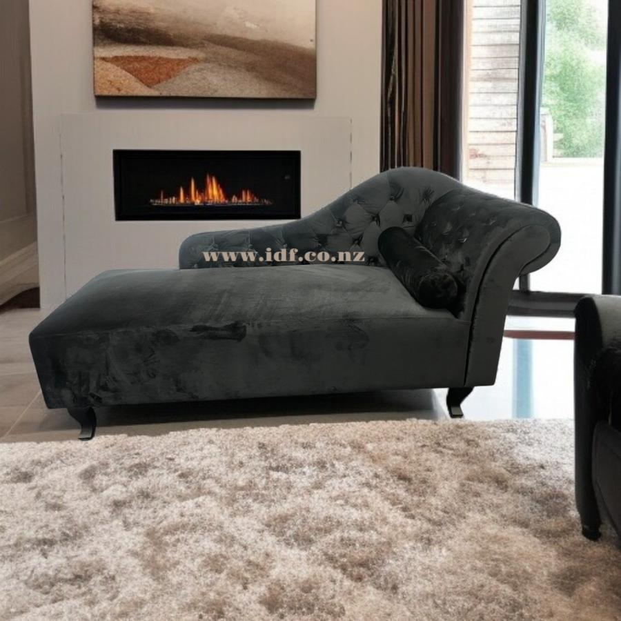 Classic Chaise Lounge: Elegance & Comfort Redefined